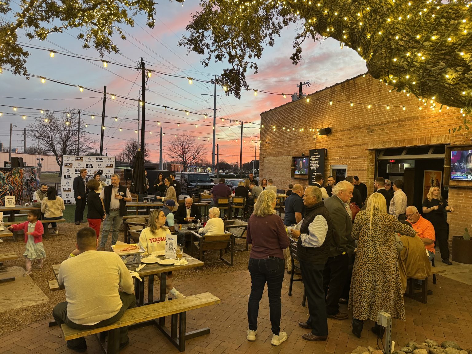 USL Dallas steps into the community with Fan Forum at Fortunate Son in ...